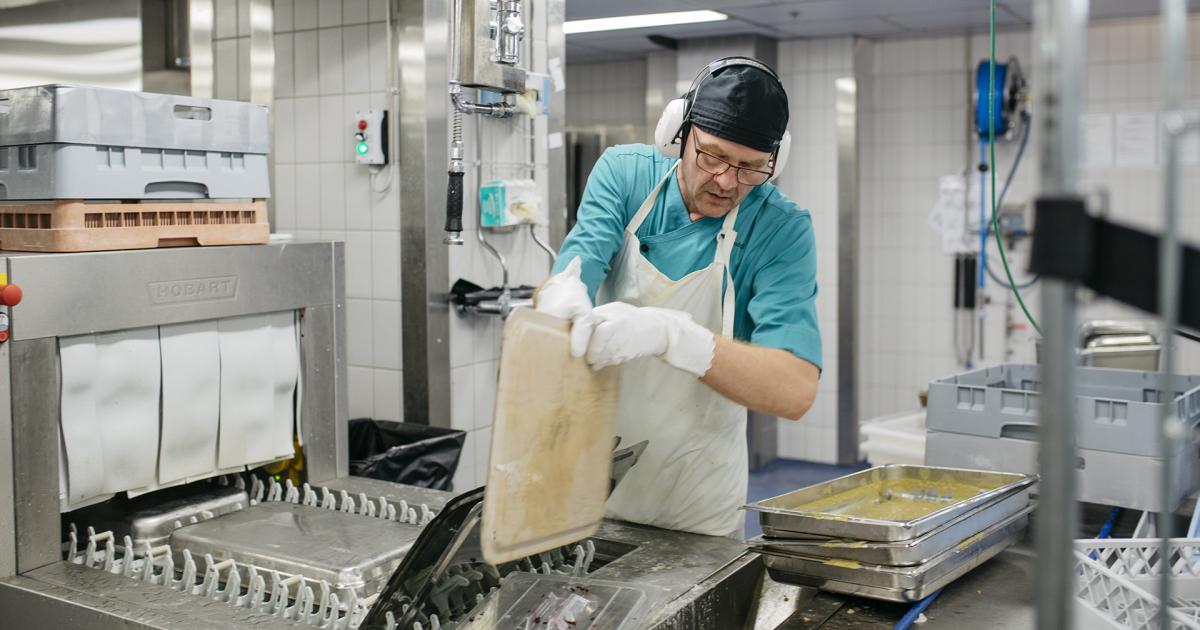 Creating new jobs for people with partial work ability using artificial ...