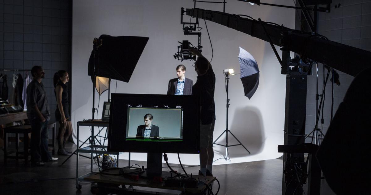 Ammattilaisten jaksaminen ja terveys riippumattomien tuotantoyhtiöiden ...